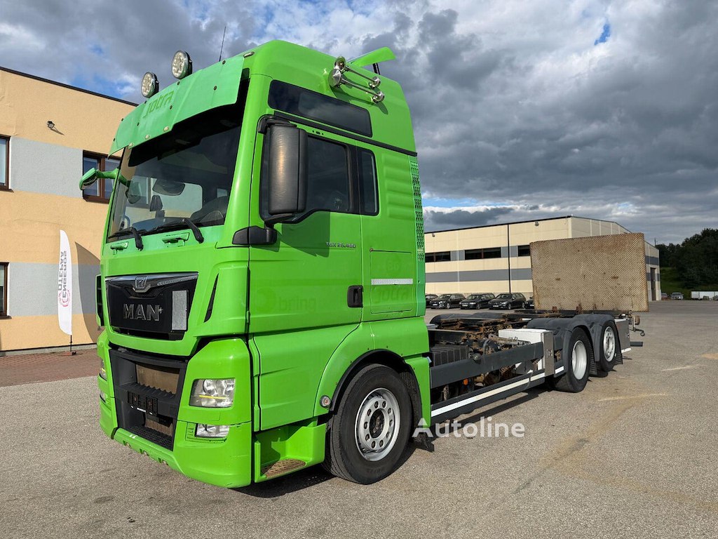 MAN TGX 26.480 6X2*4 EURO6 + RETARDER + BDF 20FT vozilo za prevoz kontejnera