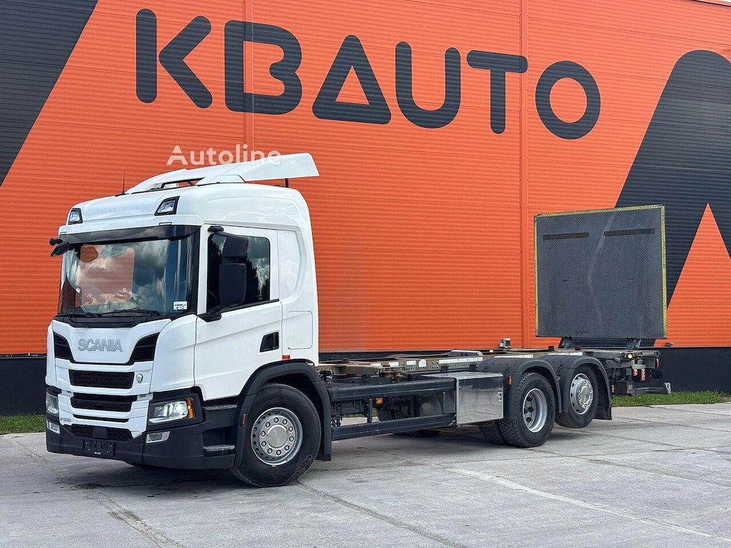 Scania P 500 6x2*4 9 TON FRONT AXLE / RETARDER vozilo za prevoz kontejnera