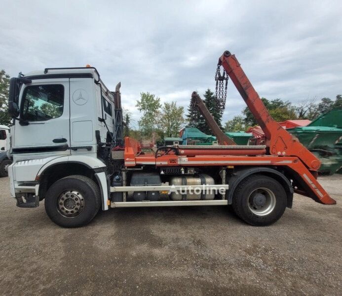 Mercedes-Benz Arocs 1846 kamion autopodizač kontejnera