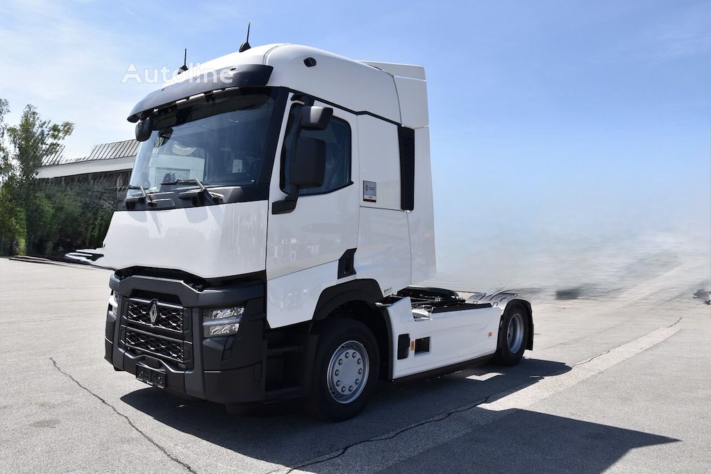 Novi Renault T480 tegljač