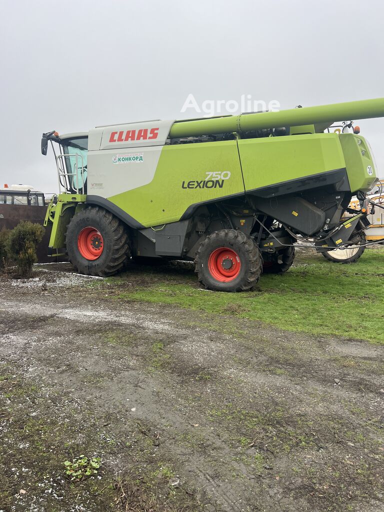 Claas Lexion 750 kombajn za žito