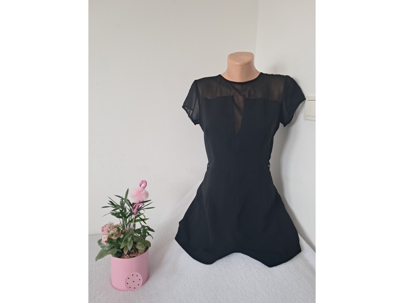 Glamorous elegantni crni kombinezon vel 38