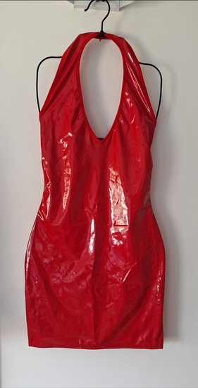   PVC PrettyLittleThing Haljina