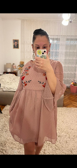 Potpuno ocuvana haljina