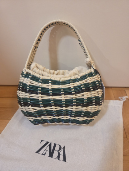 Zara nova torbica %%