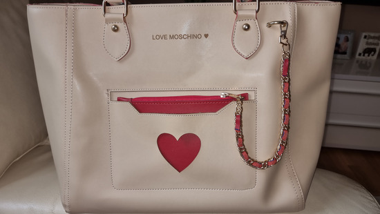 LOVE MOSCHINO.....nova