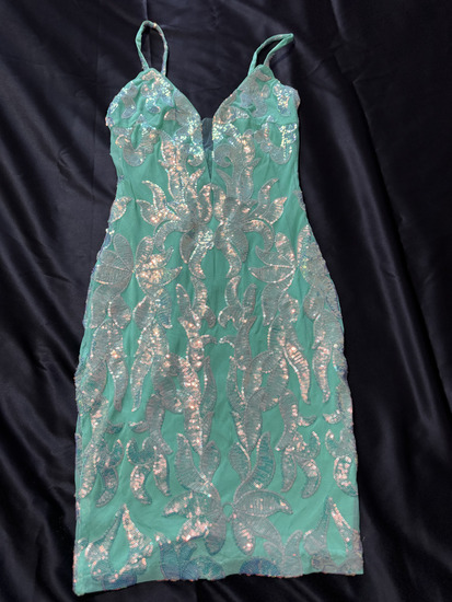 Mint svetlucava elegantna mini haljina
