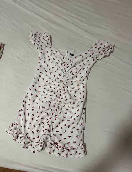 Zara haljinica sa tresnjama