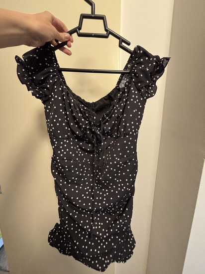 ZARA haljina na tufne