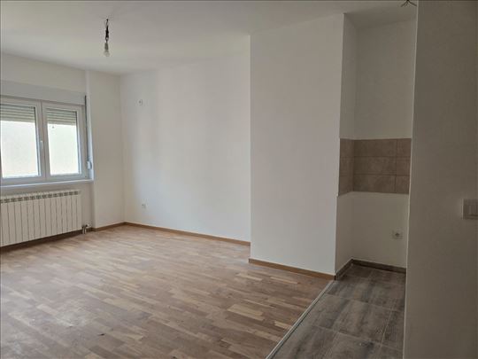 Ledine, Novi Beograd kod hotela Mar