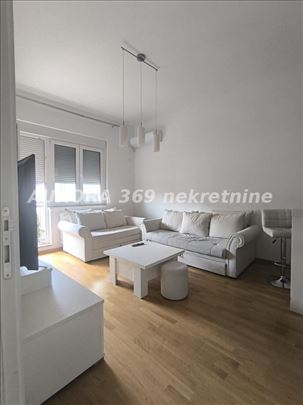 Novi Sad, Petrovaradin, Troiposoban, NameŠten, 71m