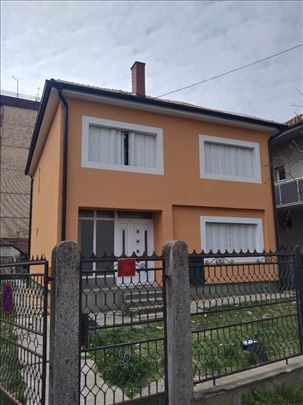 Kuca kod Kolonske kapije 150m2