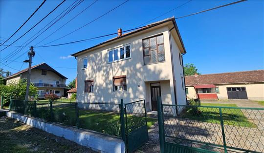 Porodična kuća 41a,Novo Naselje,120.000 EUR
