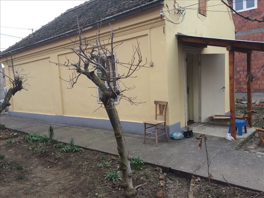 Raca varosica-plac 5.5 ari, kuca 68m2