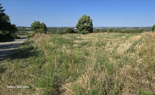 Barajevo-uknjižen plac od 20 ari