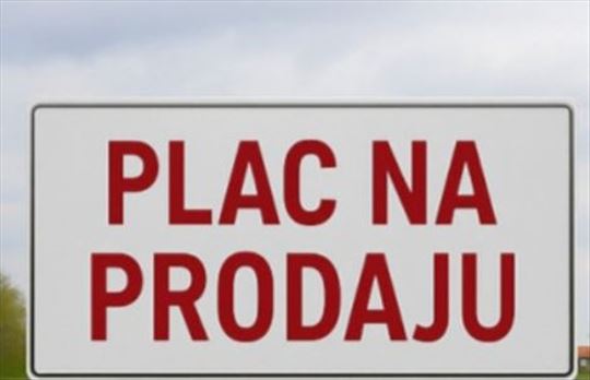 Građevinsko zemljište iznad Šumaričkog jezera
