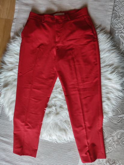 Mango crvene pantalone