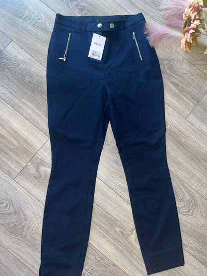 Poslovne teget pantalone