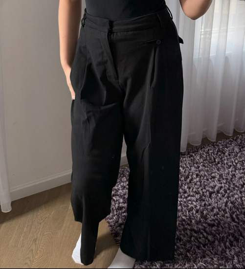 Crne pantalone zara