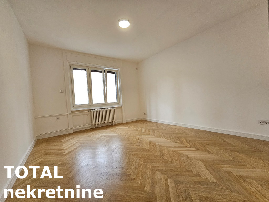 Trosoban stan na prodaju, Centar, Novi Sad, 85m², 2. sprat, 293.250 €