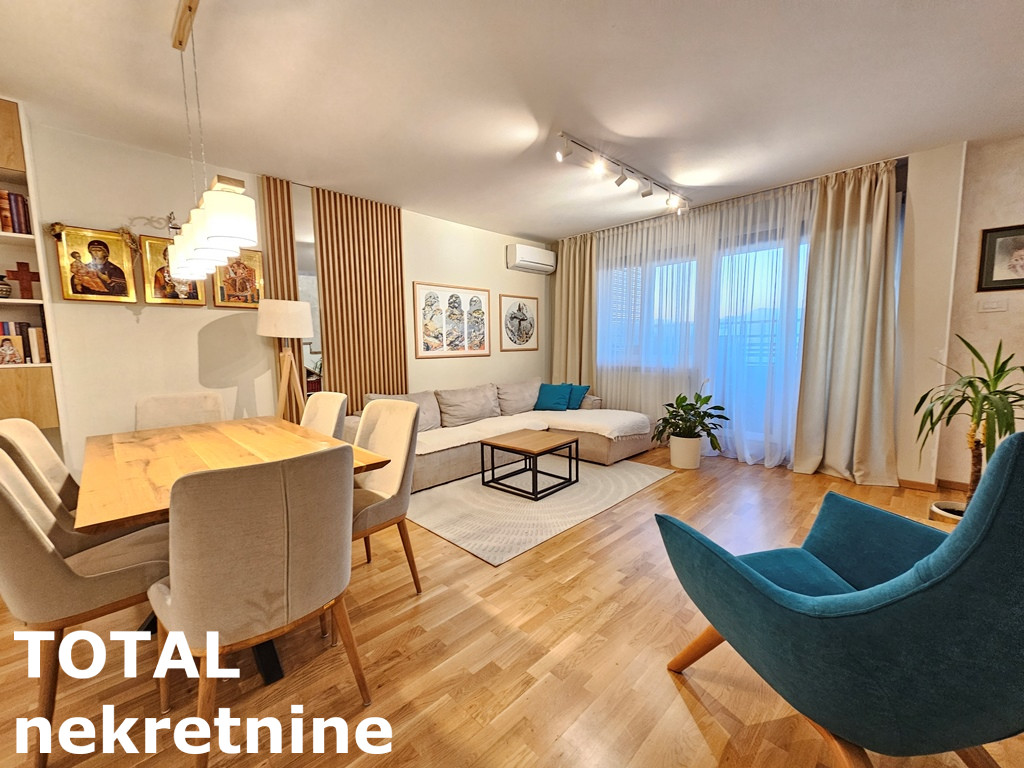 Troiposoban stan na prodaju, Nova Detelinara, Novi Sad, 111m², 4. sprat, 277.500 €
