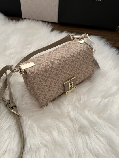 Tommy Hilfiger torbica nova