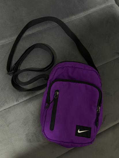 Nike torbica