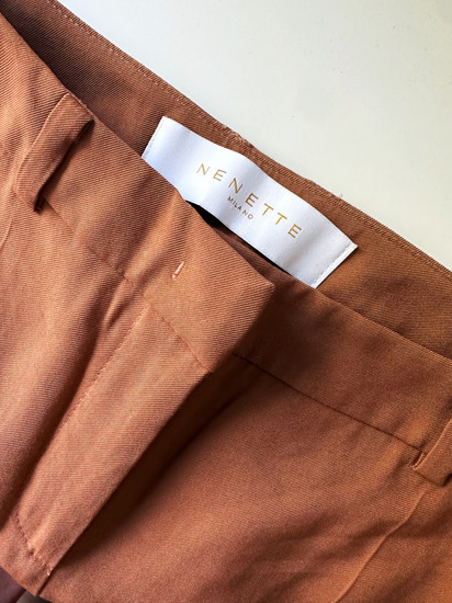 sada 3000 Nanette - skupocene pantalone NOVE