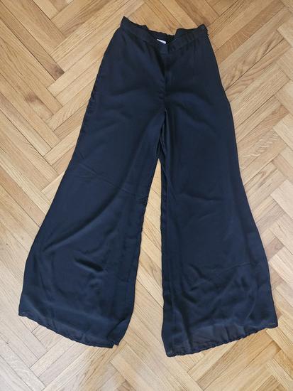 Crne pantalone 36