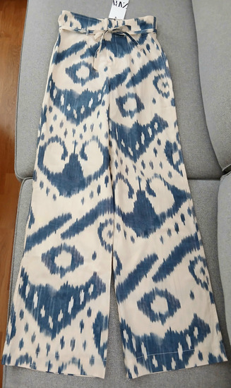 ZARA pantalone.Novo.