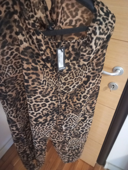 Nove Boohoo pantalone Big size