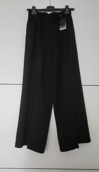 Massimo Dutti pantalone NOVO %%%3000 din