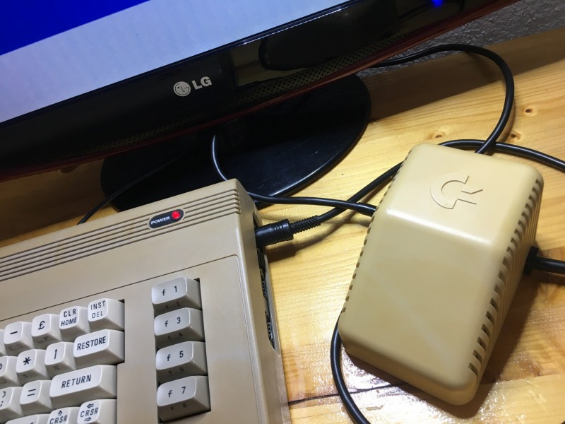 Commodore 64 C64 Napajanje Adapter Ispravljac