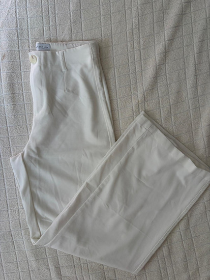 Bershka pantalone 38
