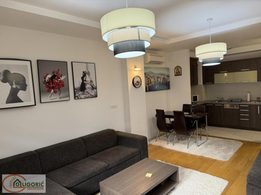 Uroša Martinovića, Dvosoban stan na prodaju, 53m2, 339.000€