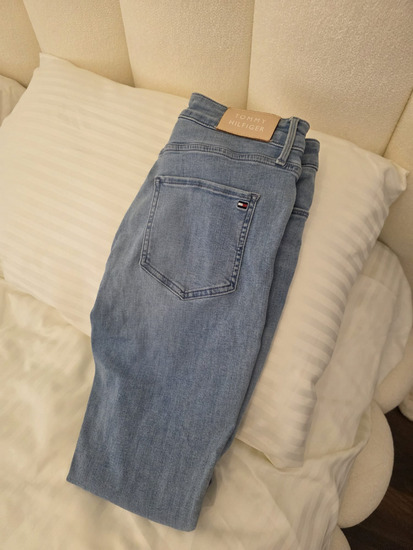 tommy hilfiger skinny farmerke