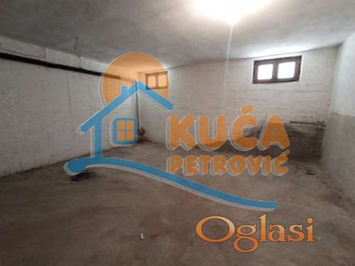 Izdaje se magacin