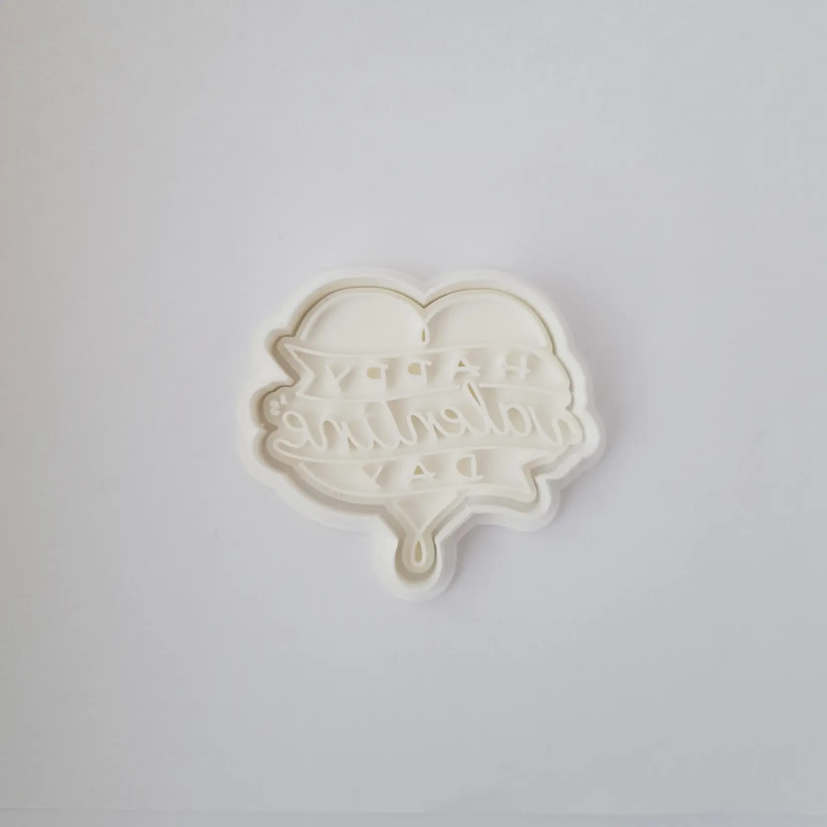 KREATIVNI SLATKIŠI Modla za kolače i ukrase Happy Valentines day, 8 cm, Bela