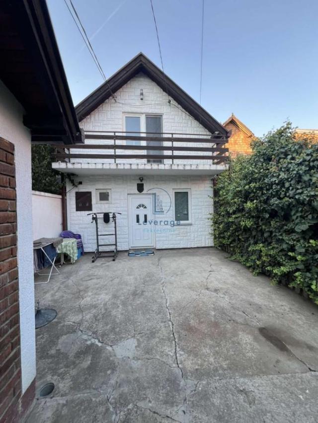 Zemun, Novi grad, kuća, 95 m2