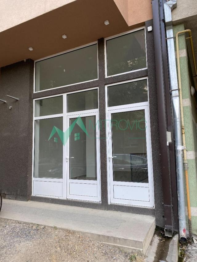 Izdavanje, Poslovni prostor, 40m2 , Salajka