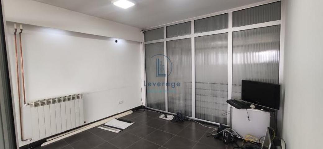 Posl. prostor, Zemun, Ugrinovačka, 110 m2