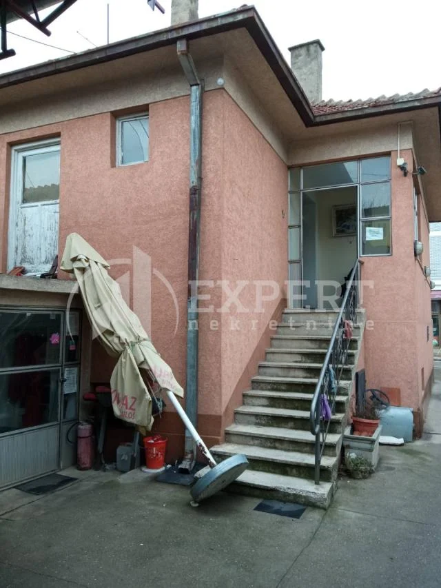 Izdaje se poslovni prostor preko puta zone 3