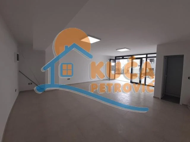 Izdaje se lokal u Vagresu, 45m2