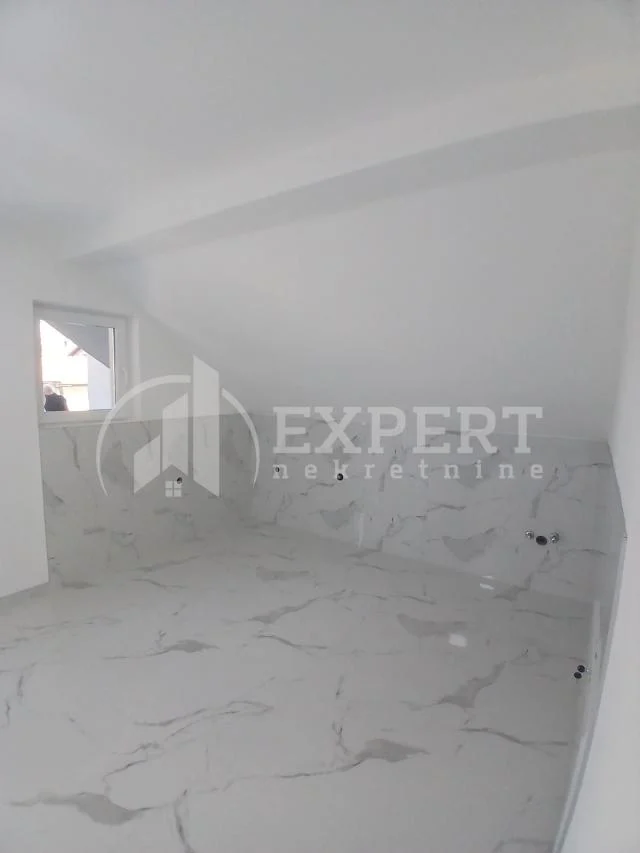 Izdaje se poslovni prostor u Cetinjskoj ulici, 150m2