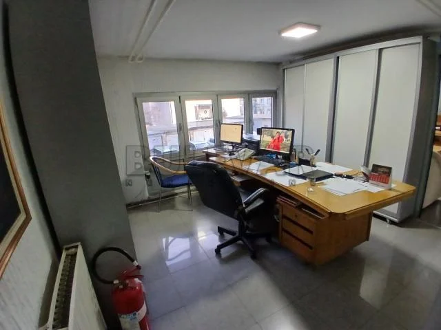 Izdaje se poslovni prostor, 70m2