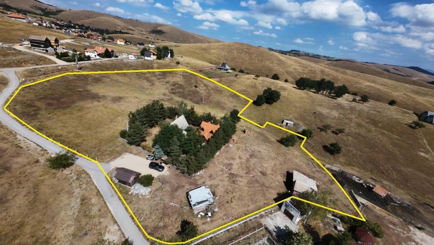 Zlatibor - Velanski Gaj | Plac 1,5 hektar sa dve kuće