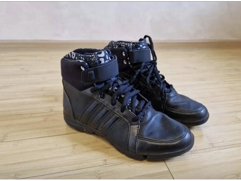 RASPRODAJA adidas duboka kozna patika (Svajcarska)