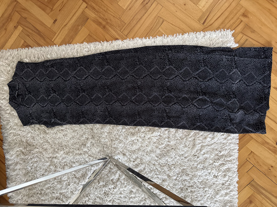Duga tamnosiva haljina