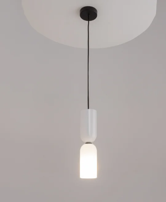 Maytoni Memory visilica crno bela