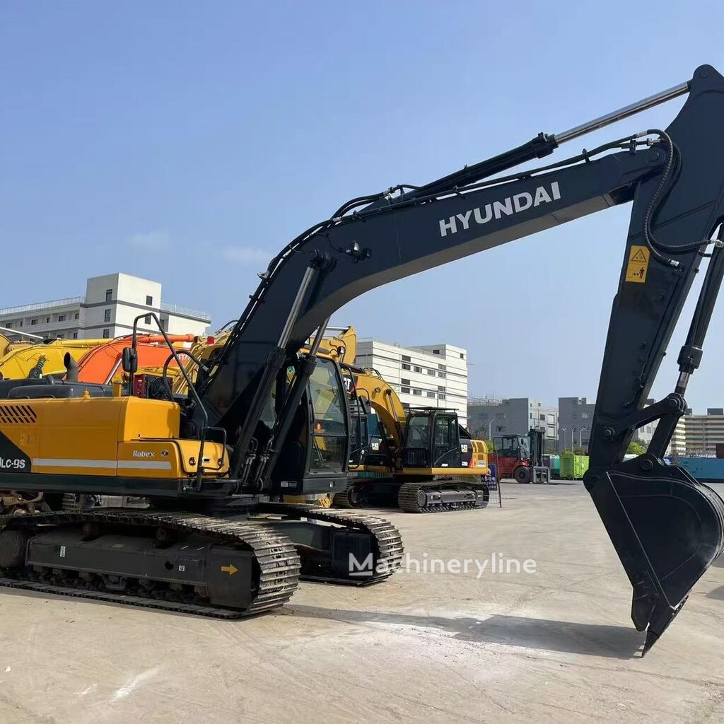 Hyundai R220LC-9S bager guseničar